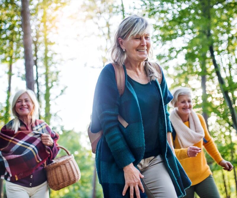Benefits of Walking (The Physical & Mental Health Advantages)